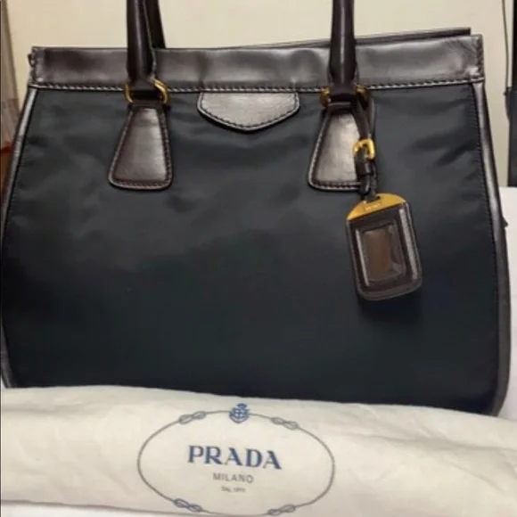 Prada Vitello Nero